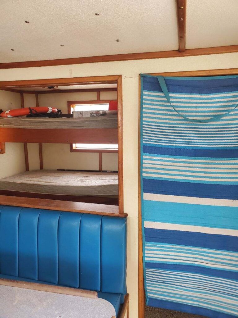 TS-031 DINING BUNKS – East Coast Marine Ship Brokers